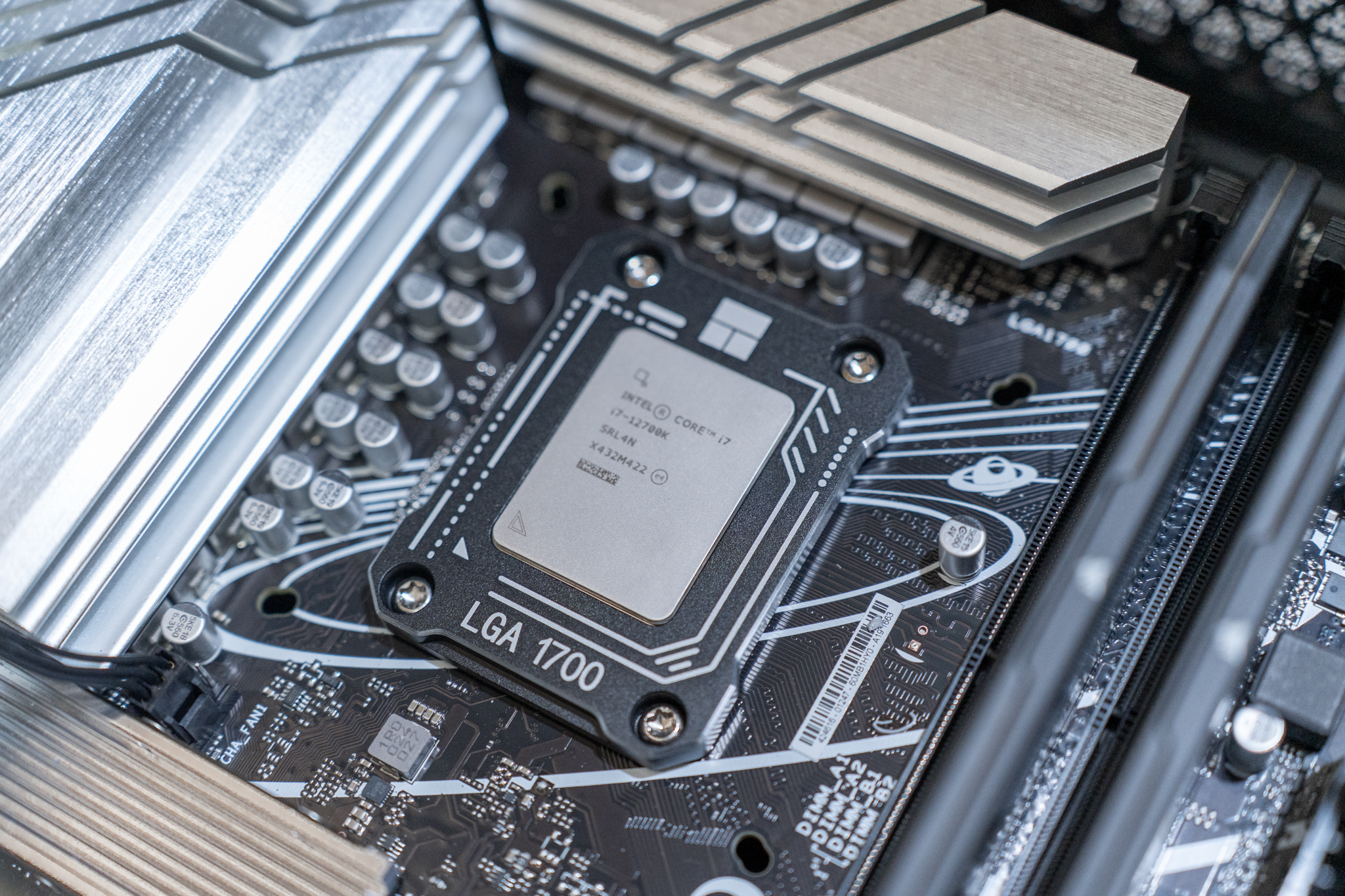 【検証】Intel 12~14世代CPUの「反り問題」、反り防止フレームでCPU温度は変わるのか